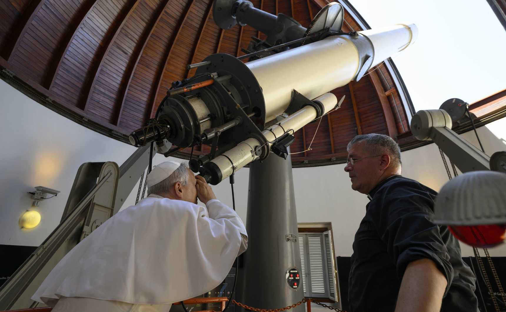 Former Jesuit Teacher, Fr. David Brown, S.J., Meets with Pope Leo XIV ...